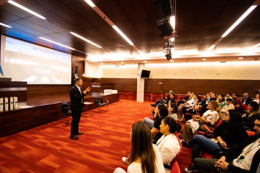 AA2000 logró reducir en un 12% el uso de plásticos en terminales y ...